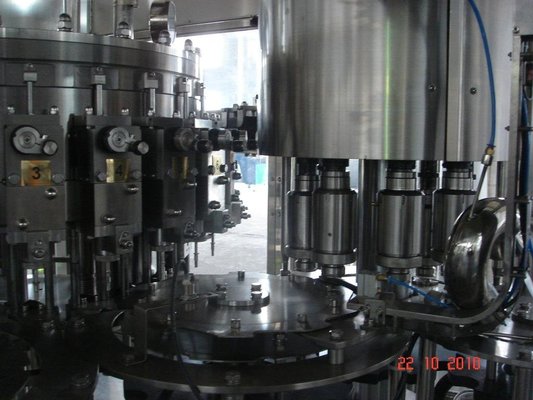 Automatic Carbonated Drink Filling Machine for 3 in 1 Filling machine Complete beverage filling machine supplier