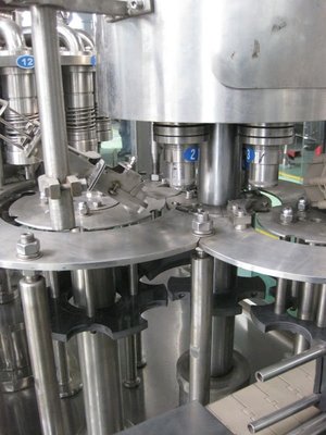 Food& Beverage Application Automatic Juice Filling Machine supplier