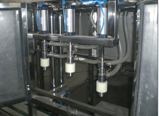 High quality 5 gallon/ 20Ldrinking water filling machine/water plant supplier