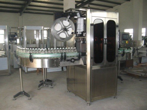 Automatic heating bottle shrink sleeve Labeling Machine /Shrink sleeve applicator with steam tunnel for PET bottles supplier