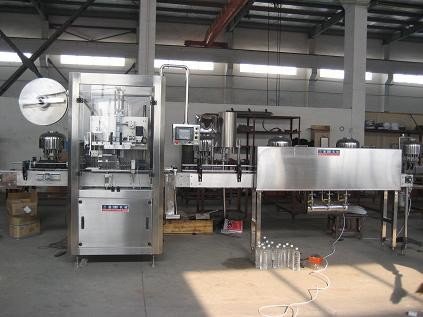 Automatic sleeve shrink labeling machine for round and plat bottle/glass bottle/plastic bottle supplier