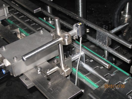 Automatic Edible Oil Filling Machine / Bottling Line supplier