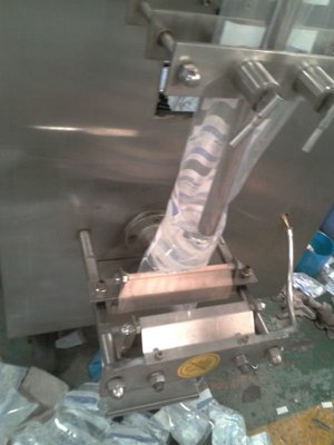 Full Automatic Sachet water/juice bag filling/sealing/making machine supplier