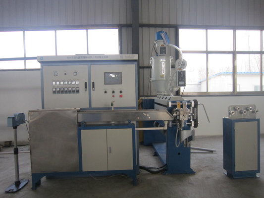 Custom Extruder Plastic Machine , Cable Wire Coating Extrusion High Running Stability HT-HF-200