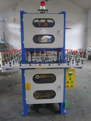 Cross rolling netted machine