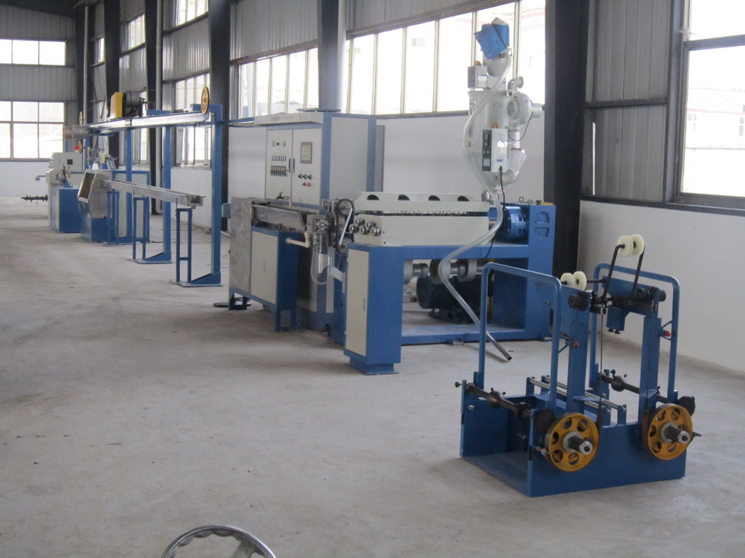 Energy Saving PE Pipe Plastic Extrusion Machine Double Screw Extruder HT-HF-150