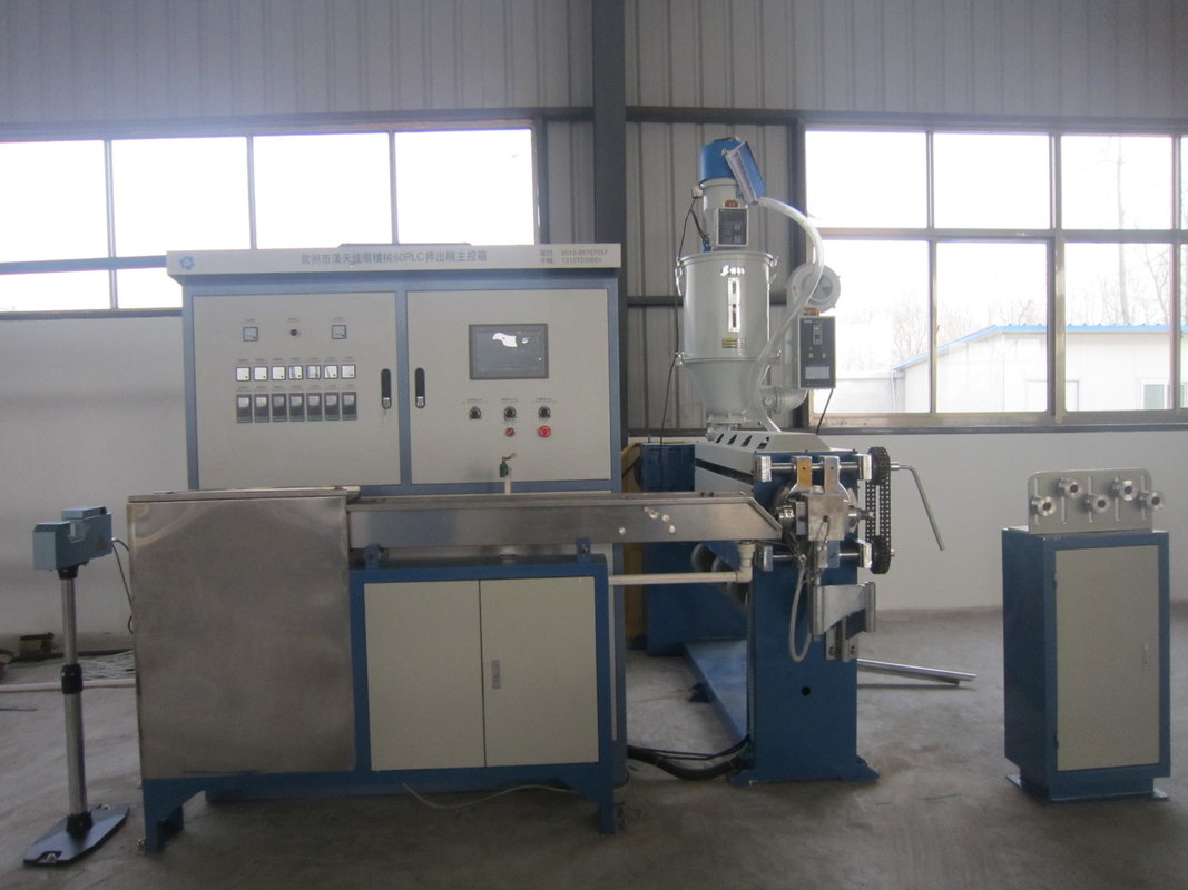 Custom Extruder Plastic Machine , Cable Wire Coating Extrusion High Running Stability HT-HF-200