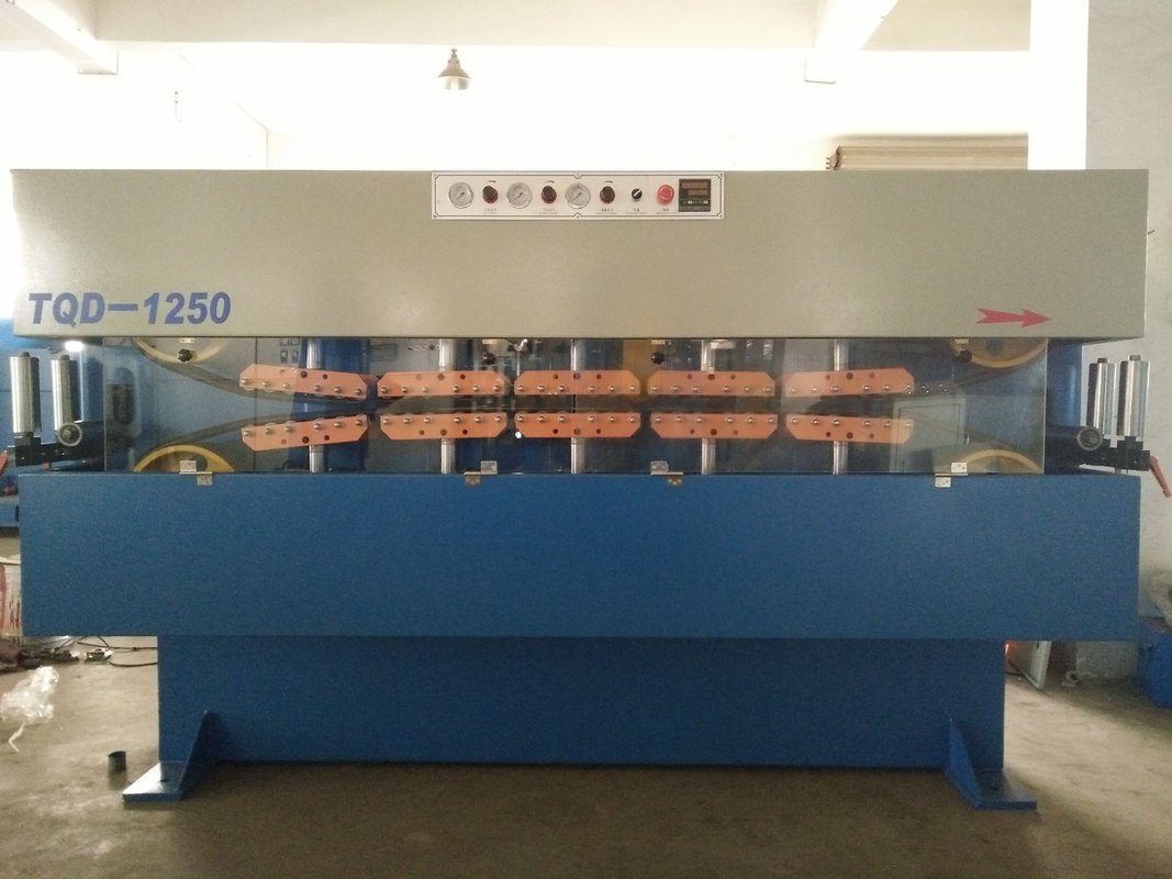 Crawler type tractor machine