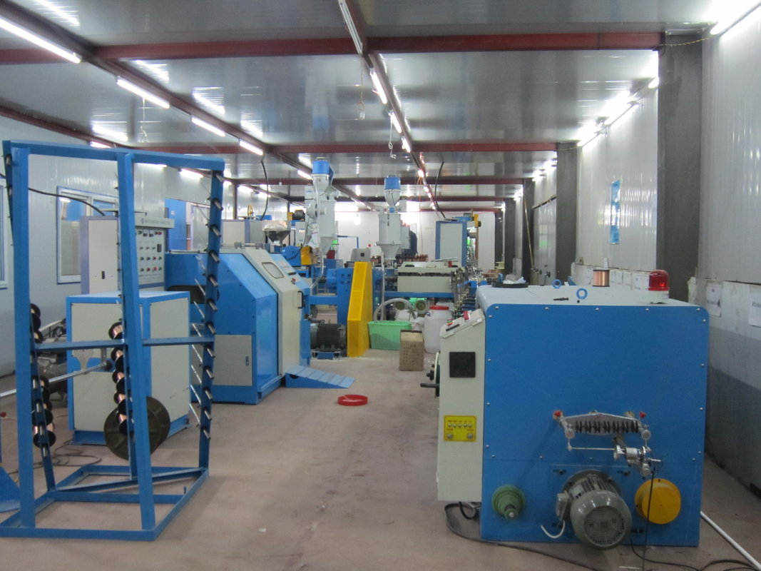 Automatically PE Pipe Extrusion Machine , Two Layers Pipe PVC Coating Machine