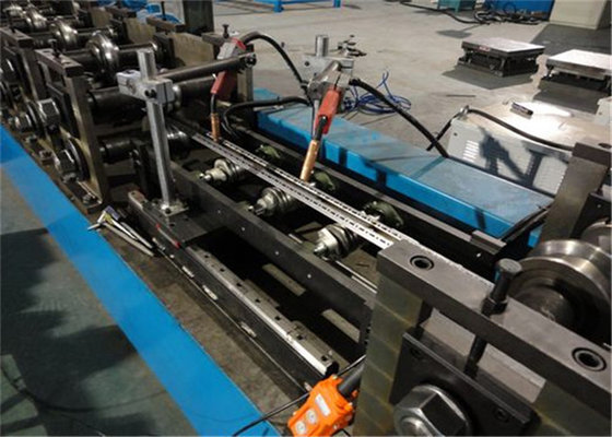 Nine Fold Profile Metal Forming Equipment 60mm Roller Axis Saw Cutting Without Bur