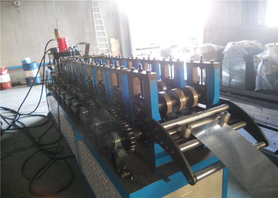 Heavy Duty Metal Roll Forming Machine Spot Welding 70mm Roller Axis For Shelving