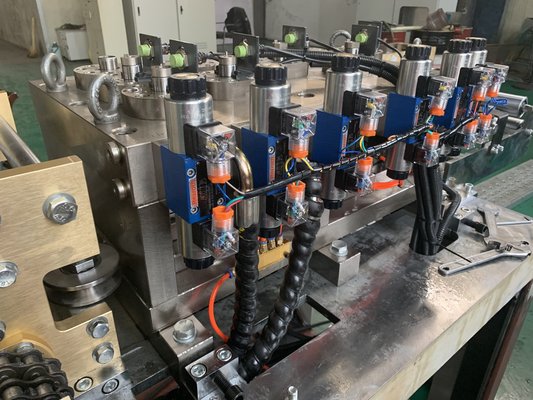 Environmental Materia Prefabricated Light Steel Villa House Framing Machine
