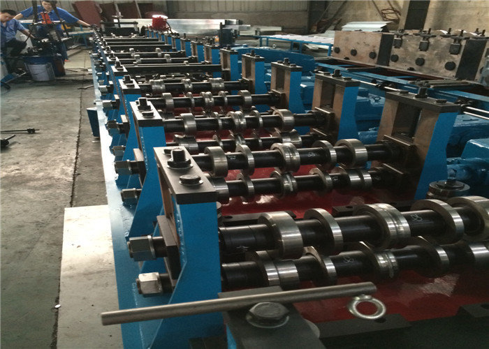 Aluminium Plank Metal Sheet Forming Machine 8-15m/min 16row Rollers Chain Driving