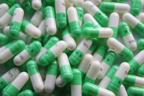 Custom Translucent / Opaque Green And White Capsules 118mg Size 0 Gel Capsule