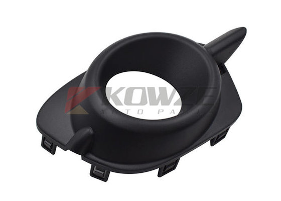 8321A606 Front Right Fog Lamp Cover Mitsubishi Body Parts Pajero Sport KG5W KG6W