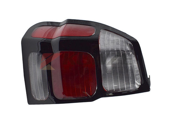 MR496373 Rear Combination Lamp Kit Mitsubishi Pajero Parts Pajero Sport K94W K96W