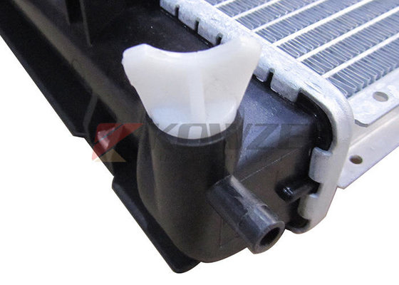 Black Color Mitsubishi L200 Radiator , Auto Parts Radiator Assy 1350A182