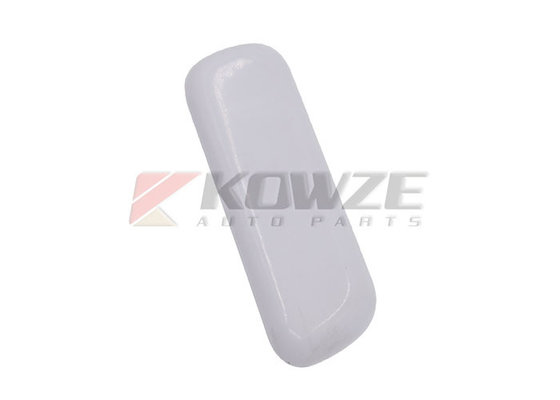 V87 V88 V93 V97 V98 Mitsubishi Pajero Parts / Headlamp Washer Hole Cover 8264A027XA