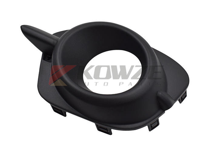 8321A605 Front Left Fog Lamp Cover Mitsubishi Body Parts Pajero Sport KG5W KG6W