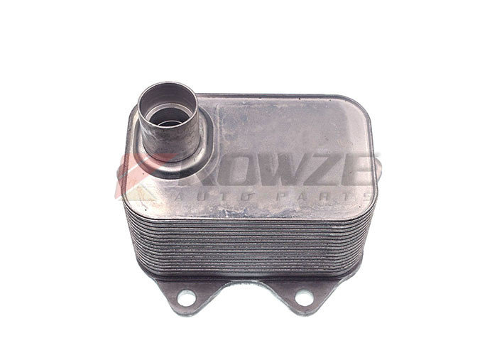 Standard Car Auto Spare Parts / Engine Oil Cooler For VW AUDI CC A4 A6 Q5 06J117021D