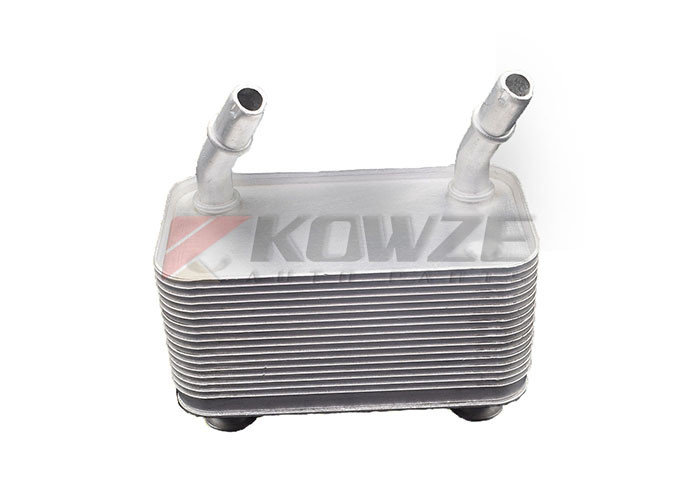 Anti - rust  Car Auto Spare Parts / Engine Oil Cooler For LAND ROVER RANGE L322 PFD000020 Cooling System