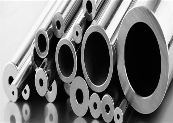 Bright Round Seamless Steel Pipe 20 Inch Galvanized Surface Treatment