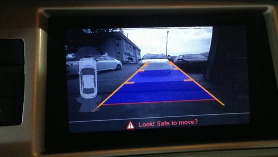 Audi Q5 Concert Car Backup Camera Interface OEM Integrated Play Play kits
