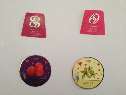 PE Plastic Cosmetic Product Labels / Matte Laminated Labels For Souvenir