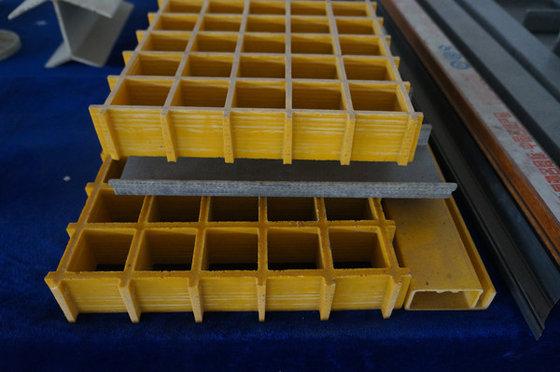 Fire Retardant Fiberglass Pultruded FRP Grating For Highway Fence