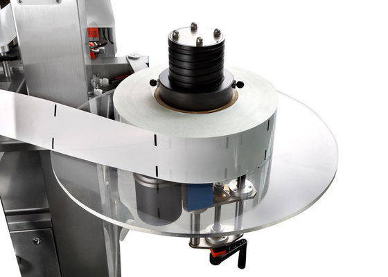 Expert Manufacturer of Full Servo Rotary Hot Melt Bottle Labeling Machine For Food , Beverage