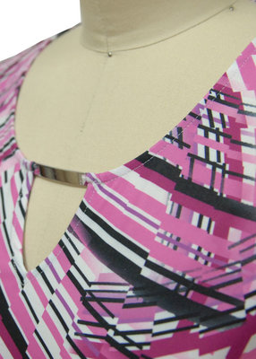 Geometric Pattern Ladies Casual T Shirts With Buckle 3 4 Sleeve V Neck Top supplier