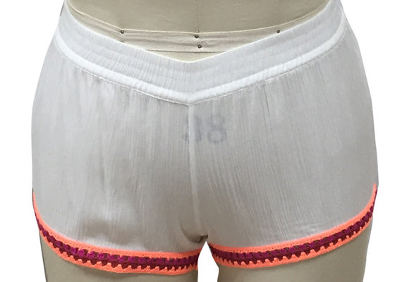 Skinny Pattern White Ladies Casual Pants Lace Decoration Women'S Pajama Shorts supplier