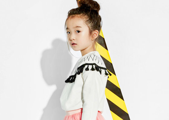 Nice 100% Cotton Girls Winter Sweater , Warm Girls Crew Neck Sweater supplier