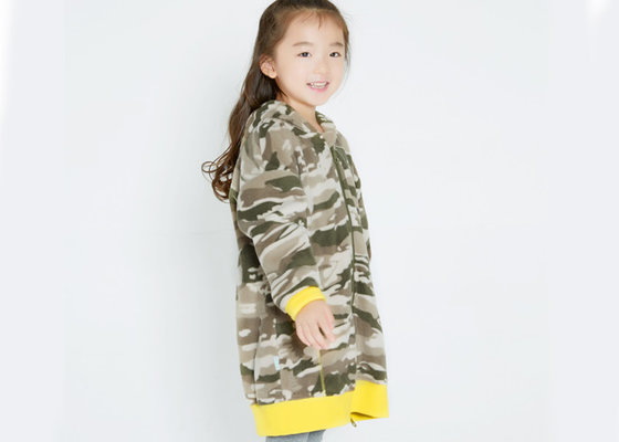 Free Size Girls Polar Fleece Jacket , Children Girls Clothes Allover Camouflage Printed supplier