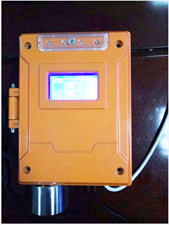 Multi combustible gas detector with 4 sensors to monitor up to 4 gases and micro control