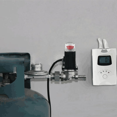 LPG gas cylinder leak monitor with 9V back up battery and relay output