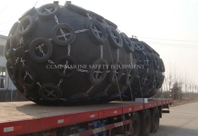 Marine pneumatic rubber fender