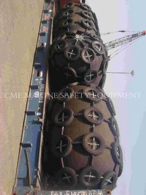 Marine Pneumatic Rubber Fender with chains and tyers