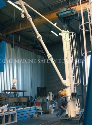 Marine Crane with Hydraulic Telescopic Booms