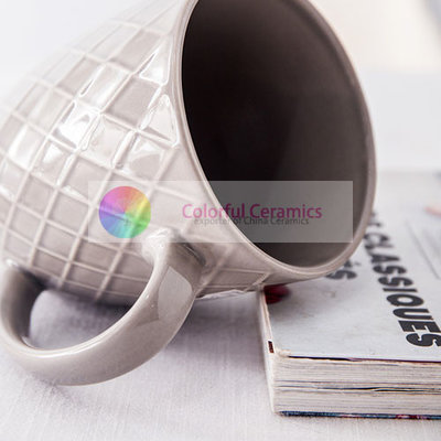 European Style Embossed Coffee Mugs Lightweight 550ML Nest Grain Type