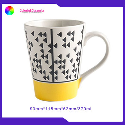European Vogue Glazed Ceramic Coffee Mugs Red And White Stoneware Handprinting