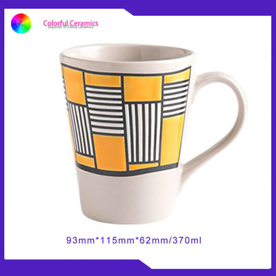 European Vogue Glazed Ceramic Coffee Mugs Red And White Stoneware Handprinting