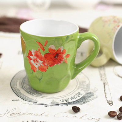Promotional Ceramic Coffee Mugs Microwave Safe Embossed Customized Flower Pattern