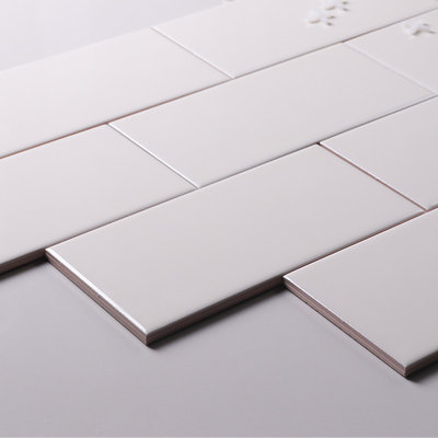 Cream Colored Trendy Kitchen Wall Tiles 100x200 For Interior Decoration