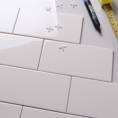 Glossy Beige Subway Tile Decorative Wall Tiles For Kitchen / Bar Counter