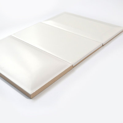 White Bright Coloured Wall Tiles Modern Kitchen Backsplashes Design Non Slip