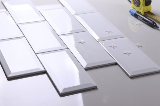 4*8 Inch 100*200mm Kitchen Ceramic Beveled Matt Glossy Subway Tile In White