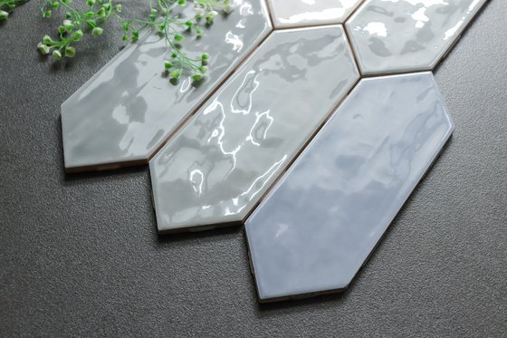 Inovation Ceramic Wall Tile / Custom Glazed Kitchen Tiles Arrow Shape