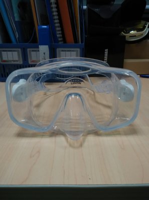 Profrssional Silicone Clear Free Diving Mask with Tempered Glasses Lens