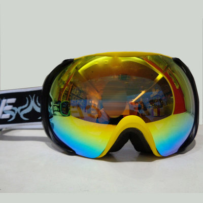 Eco Friendly Cool Mirror  Snow Boarding Goggles with Adjusted Nose Buckle